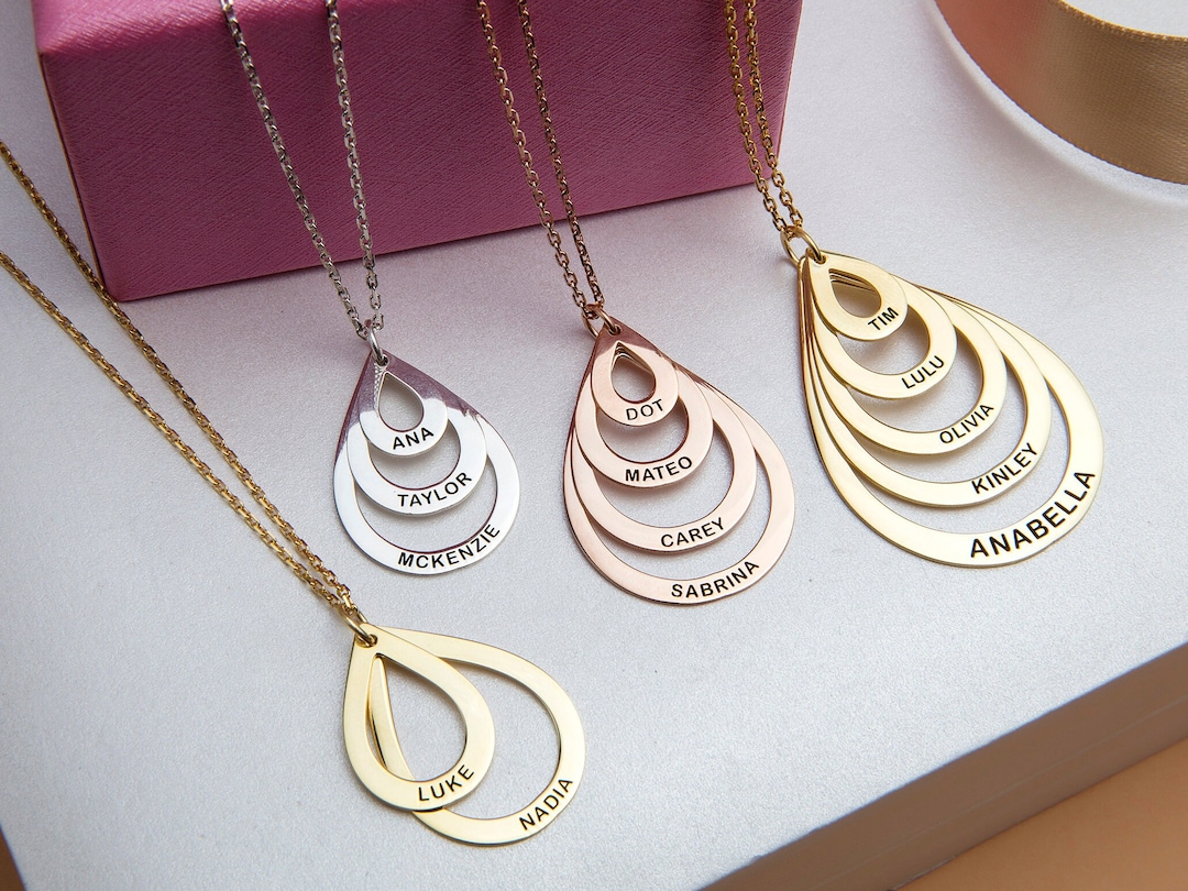 14K Gold Family Name Necklace, Personalized Pear Pendants - Etsy