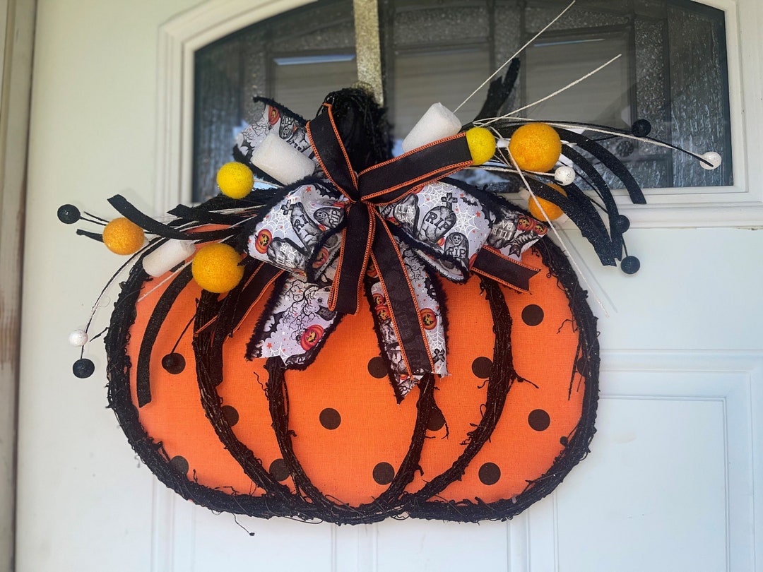 Halloween Pumpkin Door Hanger, Pumpkin Decor, Trick or Treat Door ...