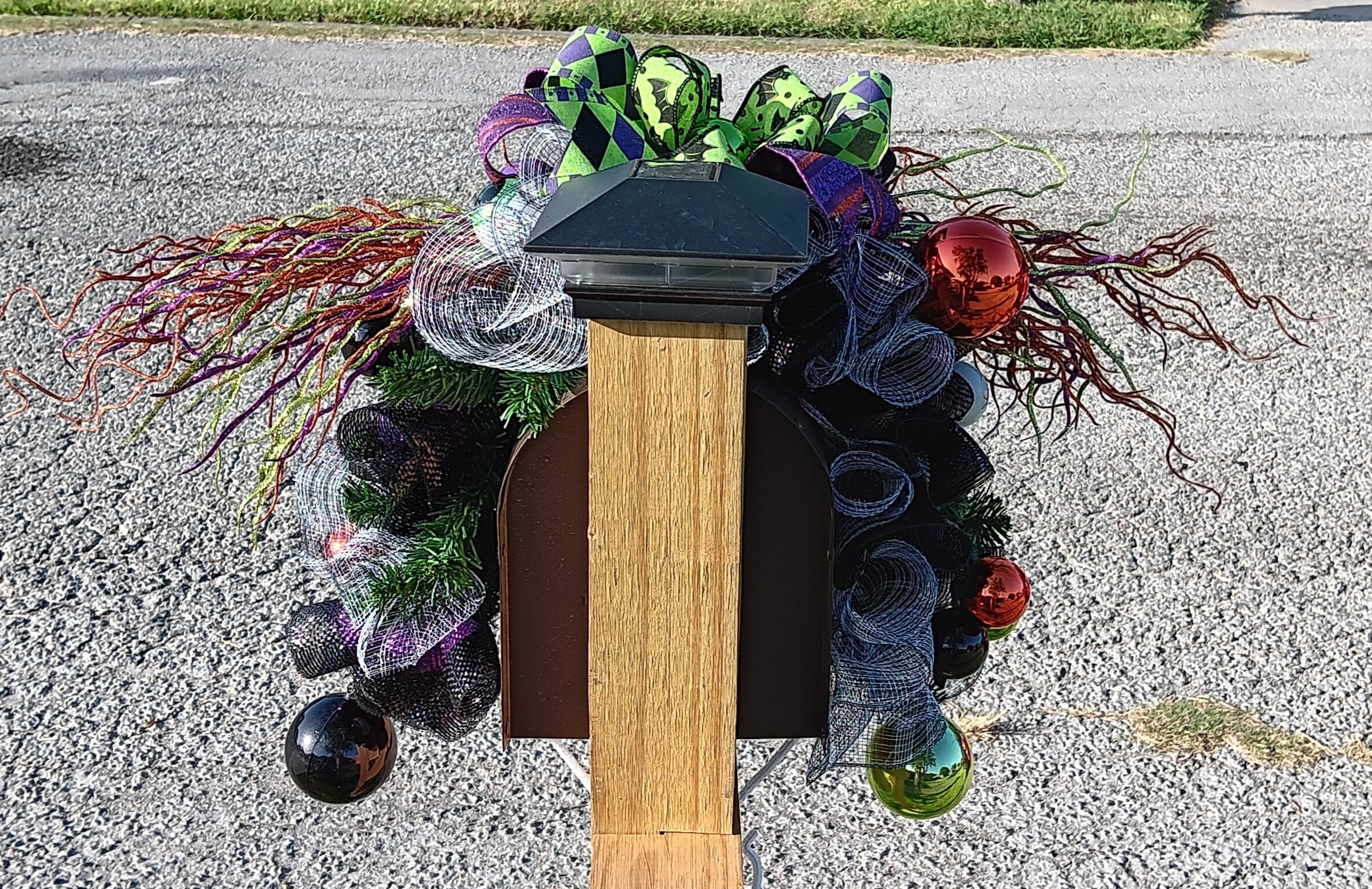 Mailbox Swag, Centerpiece Garland, Glitter Picks, Plastic Eyeball ...