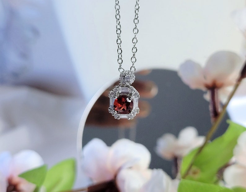 Garnet/clear Quartz Crystal Pendant Necklace/garnet Gemstone/18inch ...