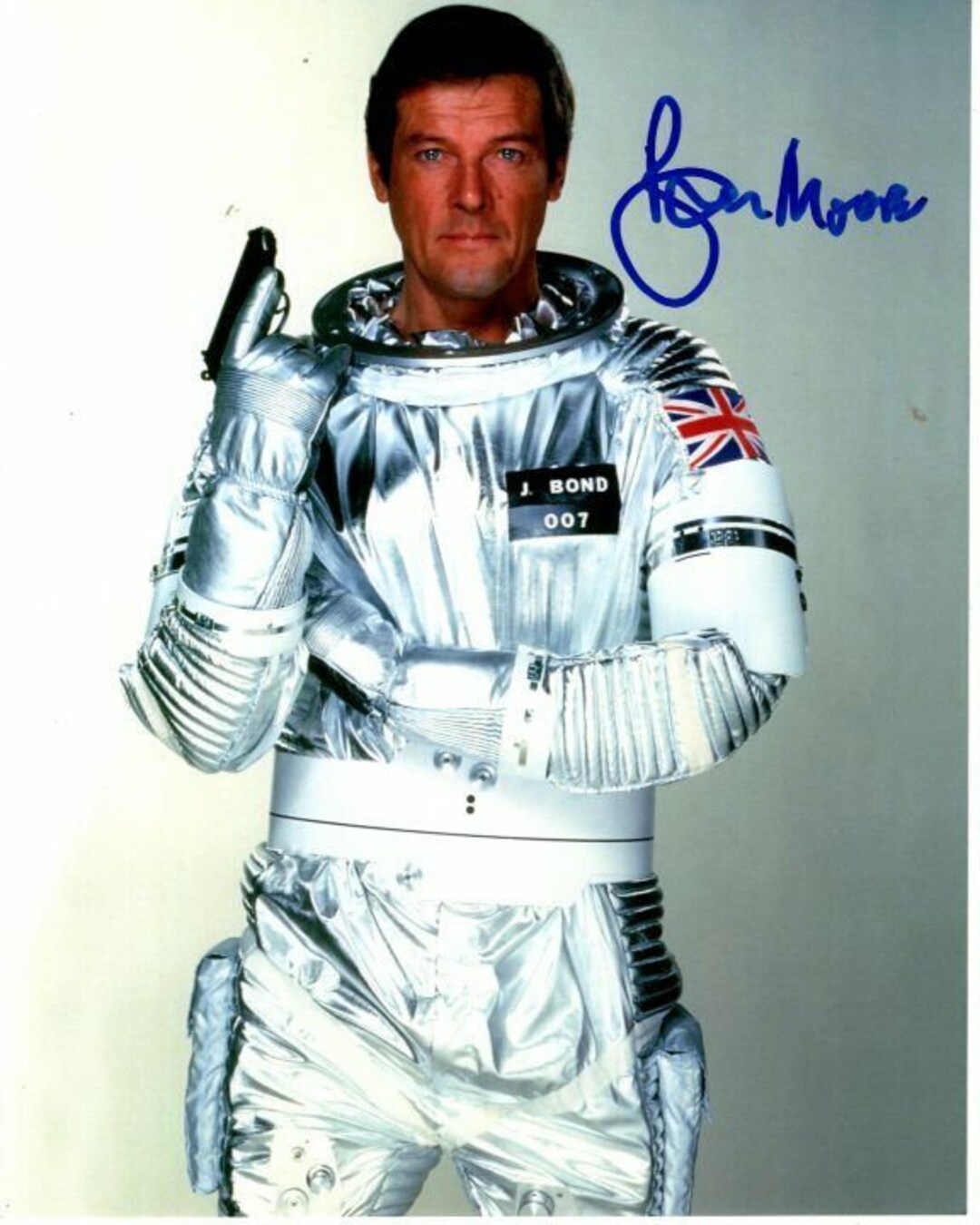Roger Moore Signed Autographed 8x10 Moonraker James Bond 007 Photo - Etsy