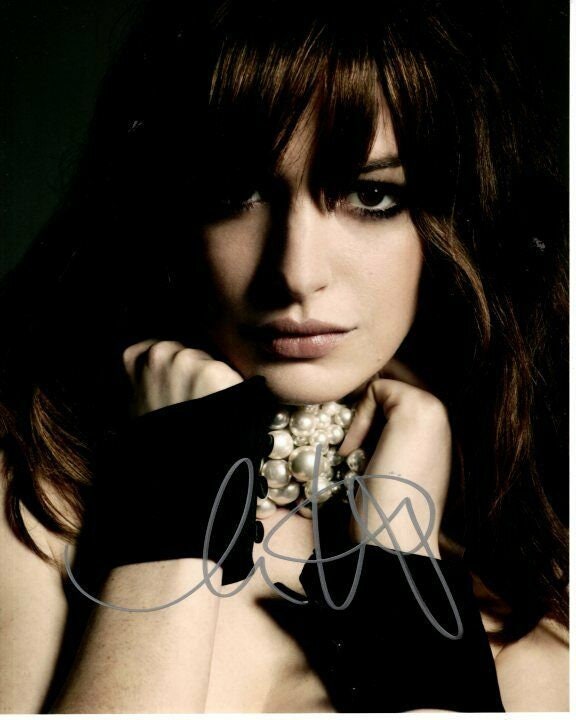 Anne Hathaway Autographed Signed 8x10 Photo - Etsy