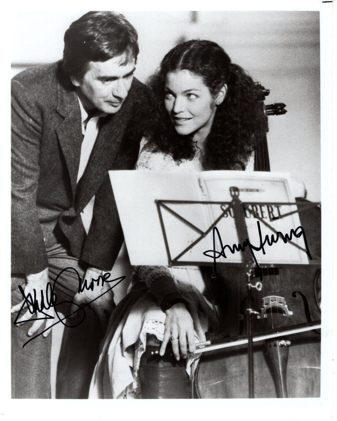 Dudley Moore and Amy Irving Signed Autographed 8x10 Micki & Maude Photo ...