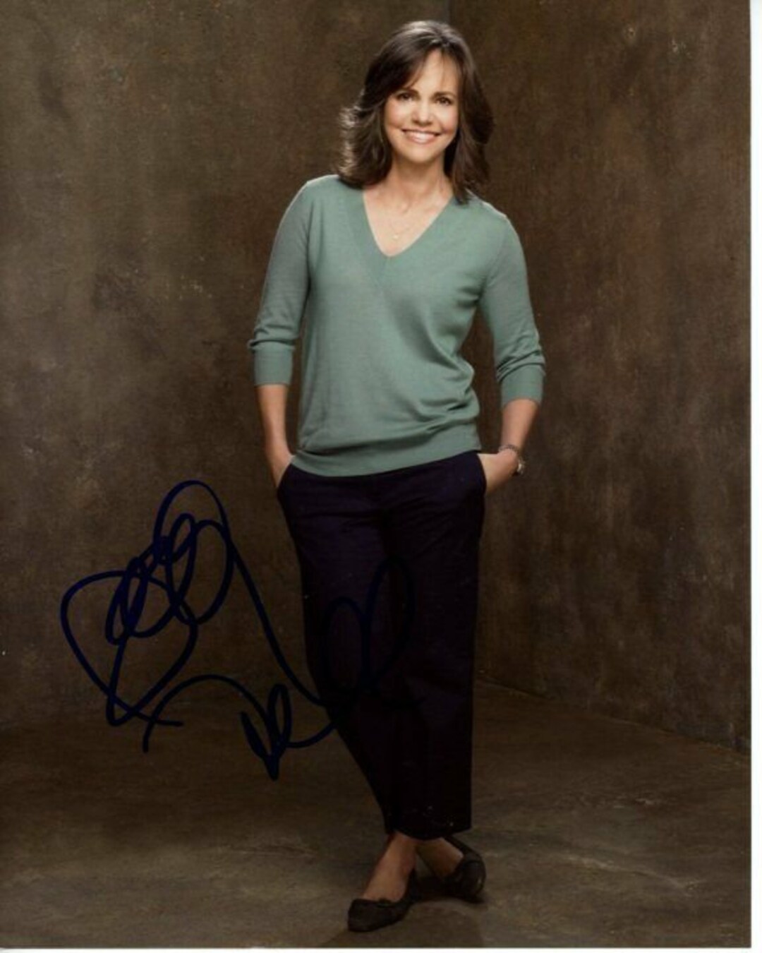 Sally Field Signed Autographed 8x10 Brothers & Sisters Nora Walker ...