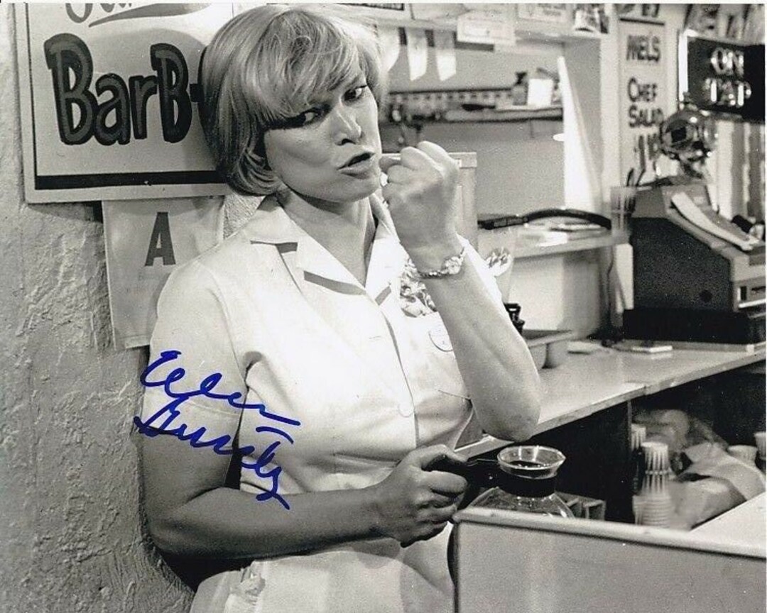 Ellen Burstyn Signed Autographed 8x10 Alice Doesn't Live Here Anymore ...