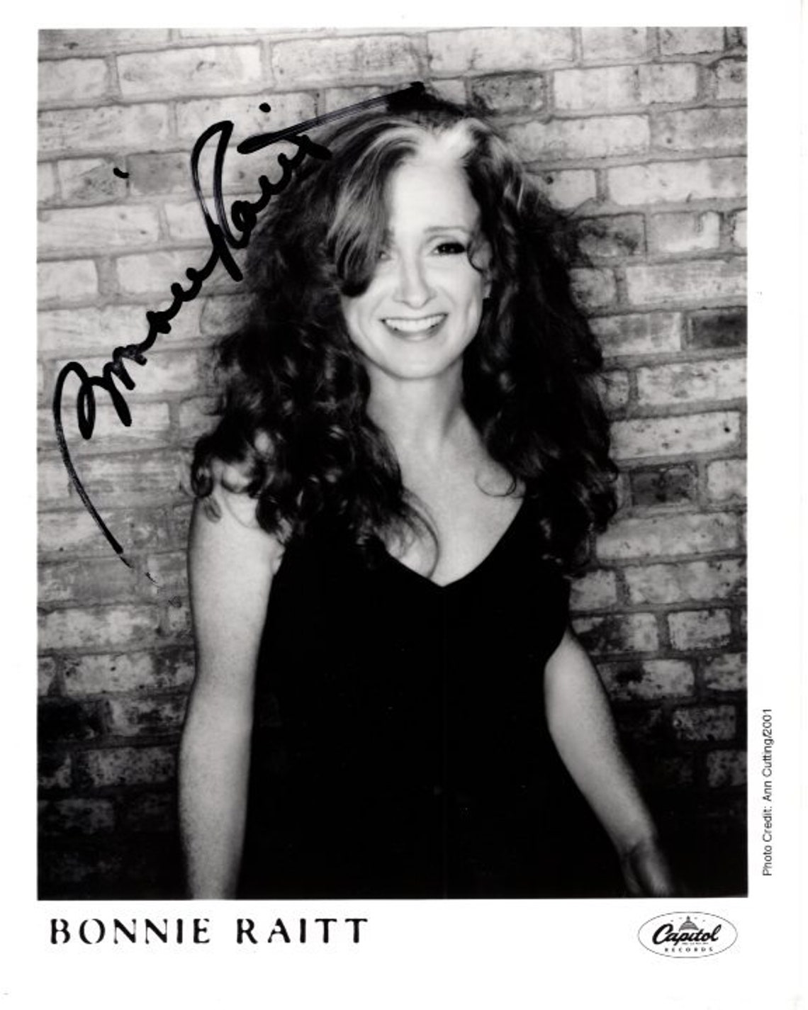 Bonnie Raitt Signed Autographed 8x10 Hugo Photo - Etsy