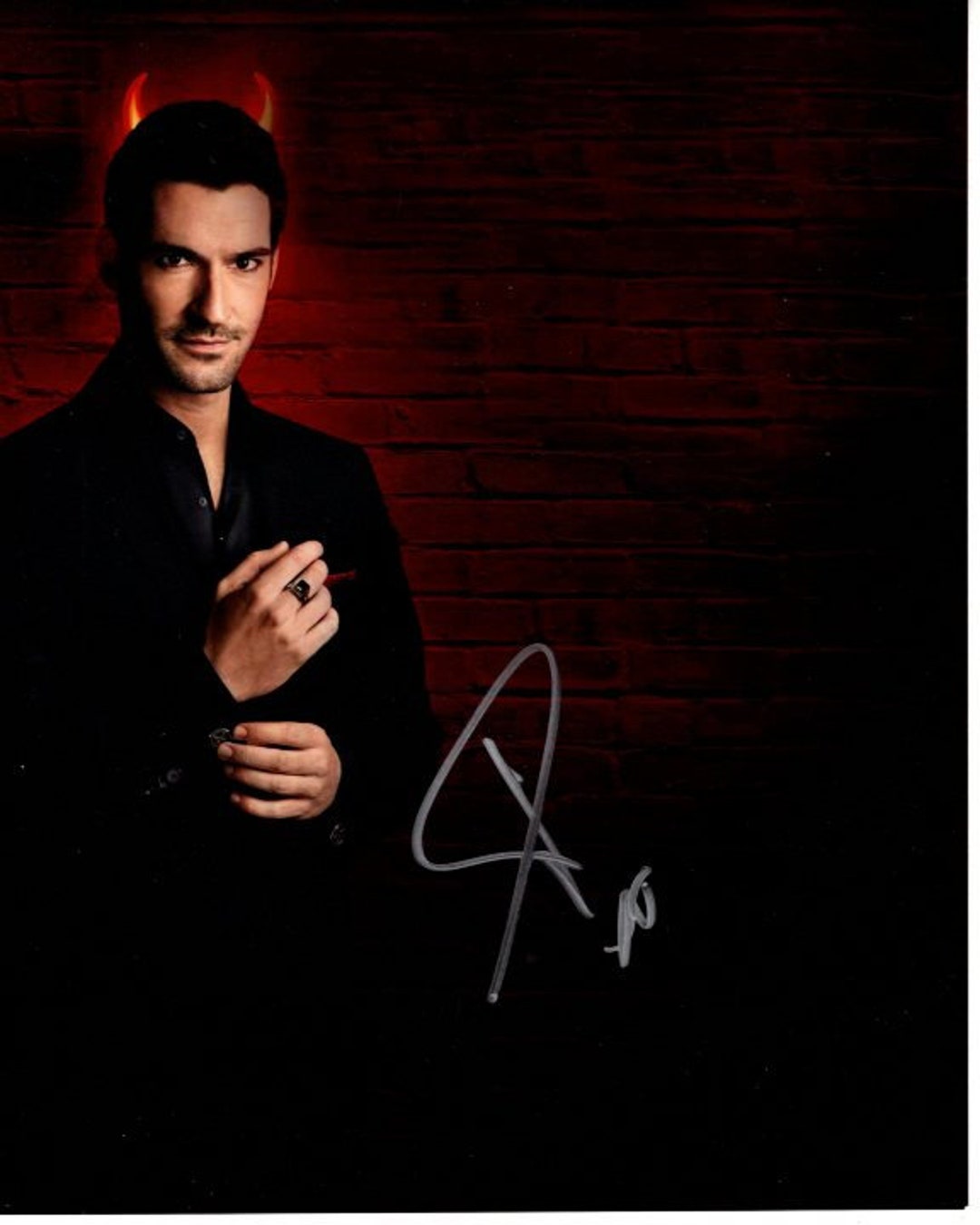 Tom Ellis Signed 8x10 Lucifer Morningstar Photo - Etsy