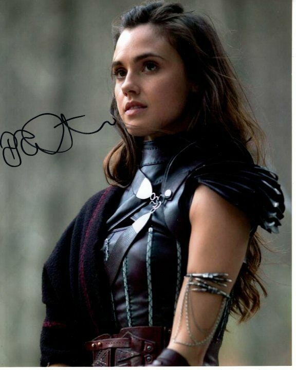 Poppy Drayton Signed Autographed 8x10 the Shannara Chronicles Amberle ...
