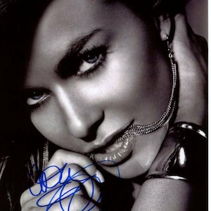 Photography Color Dancer Signed 8x10 photograph of Carmen Electra Model ...