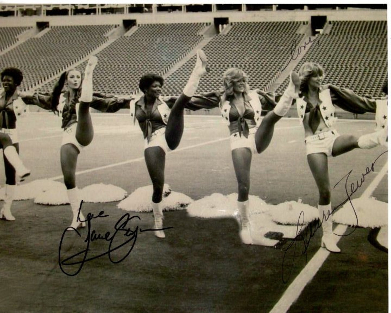 Lauren Tewes and Jane Seymour Signed 8x10 Dallas Cowboy Cheerleaders ...