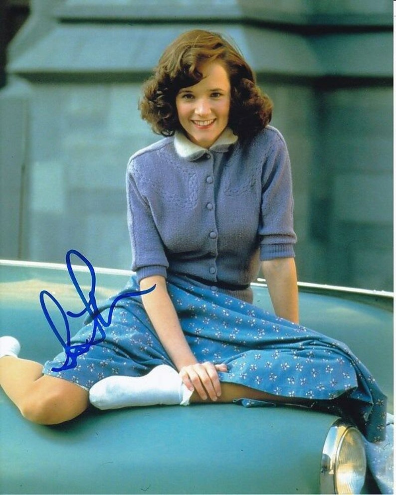 Lea Thompson Signed Autographed 8x10 Back to the Future Lorraine Baines ...
