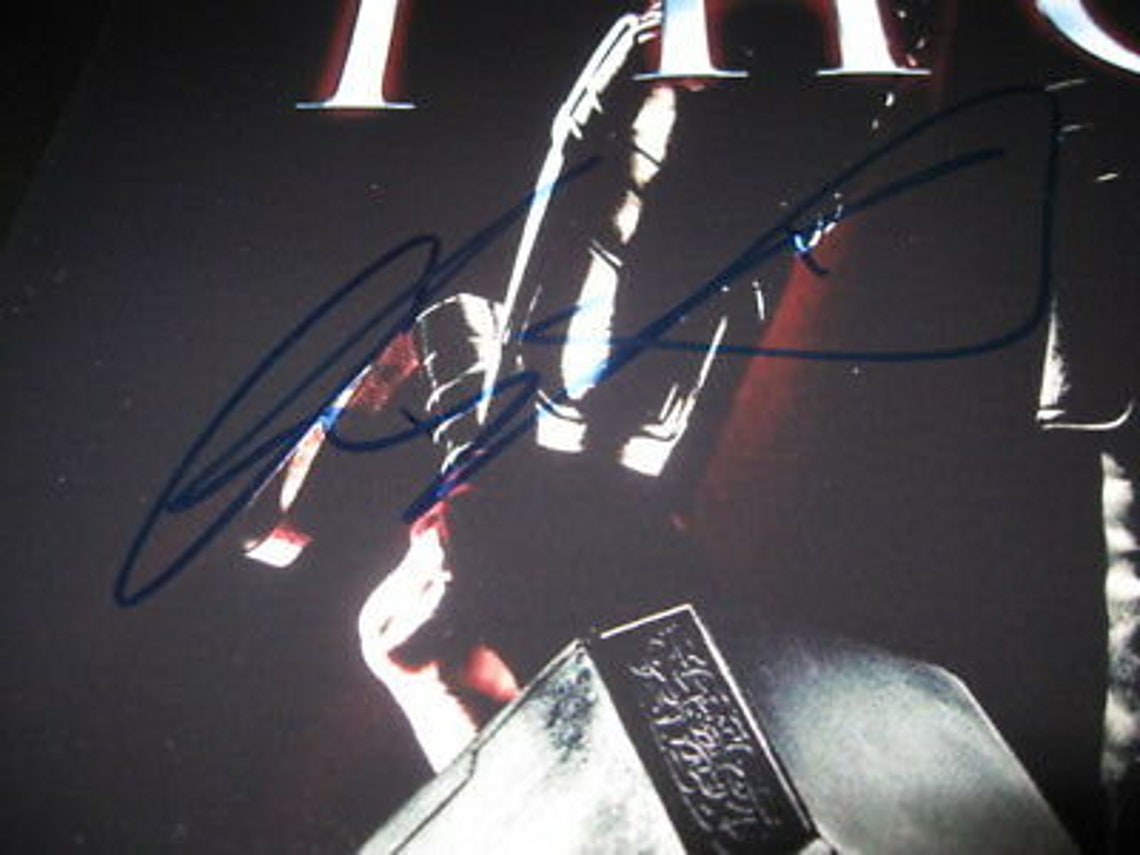 Chris Hemsworth Signed Autographed Thor 11x14 Photo - Etsy