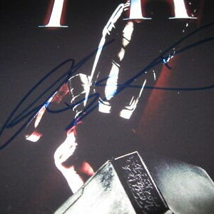 Chris Hemsworth Signed Autographed Thor 11x14 Photo - Etsy