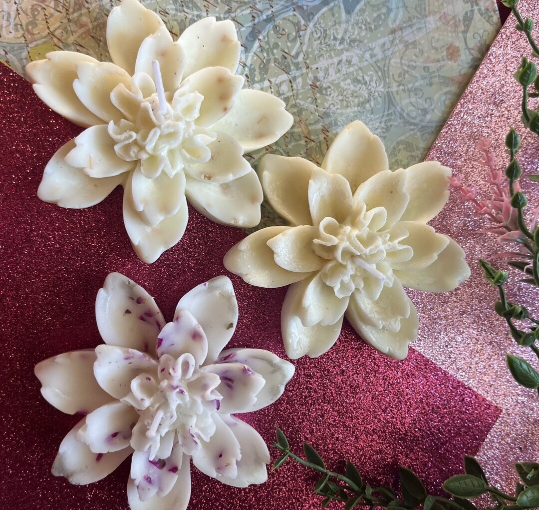 Dahlia Flower Soy Candles With Dried Flowers: Wedding Favors, Set of 20 ...