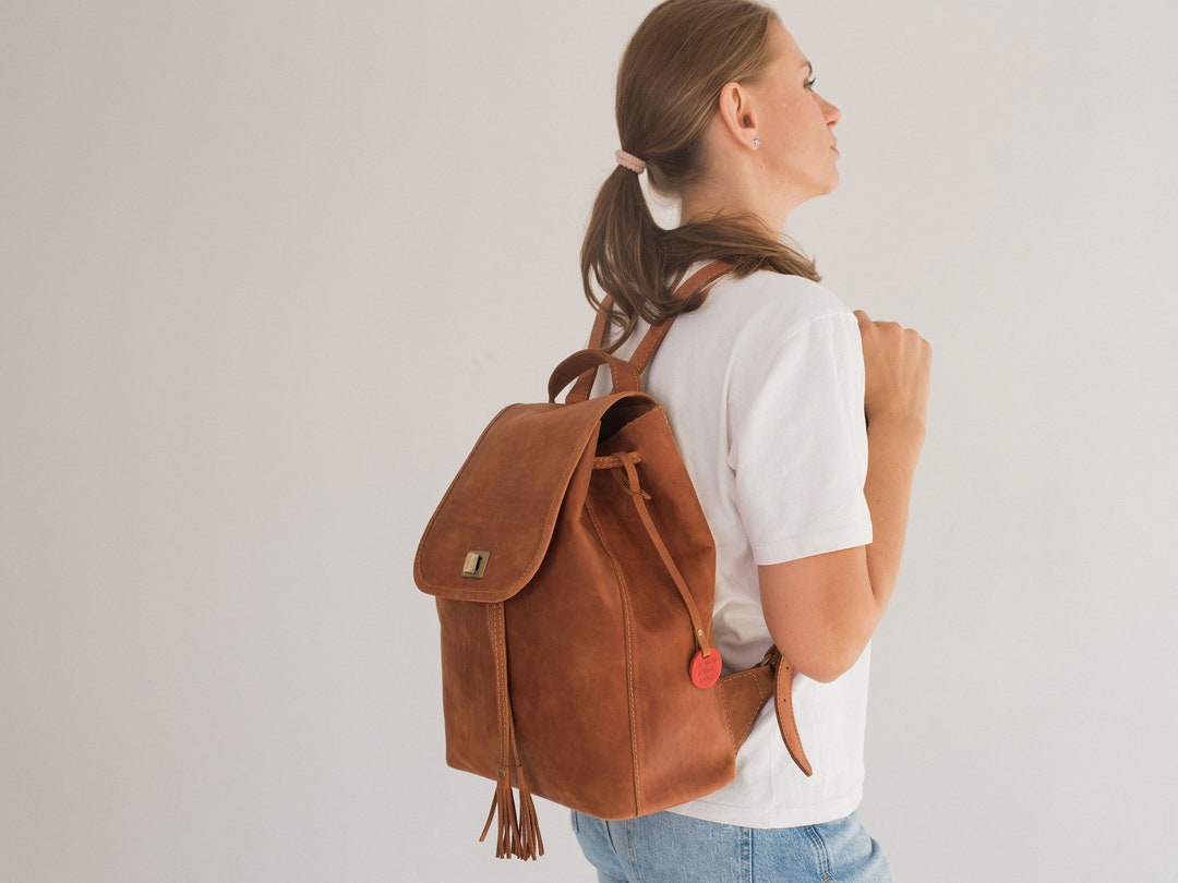 Tassel Drawstring Backpack With Twist Lock Made of Leather in Two Sizes ...