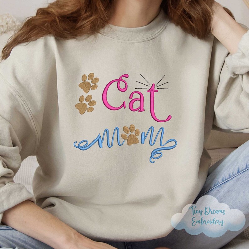 Cat Mom Embroidery Design: Paw Print, Animal Love, Mother's Day Machine ...