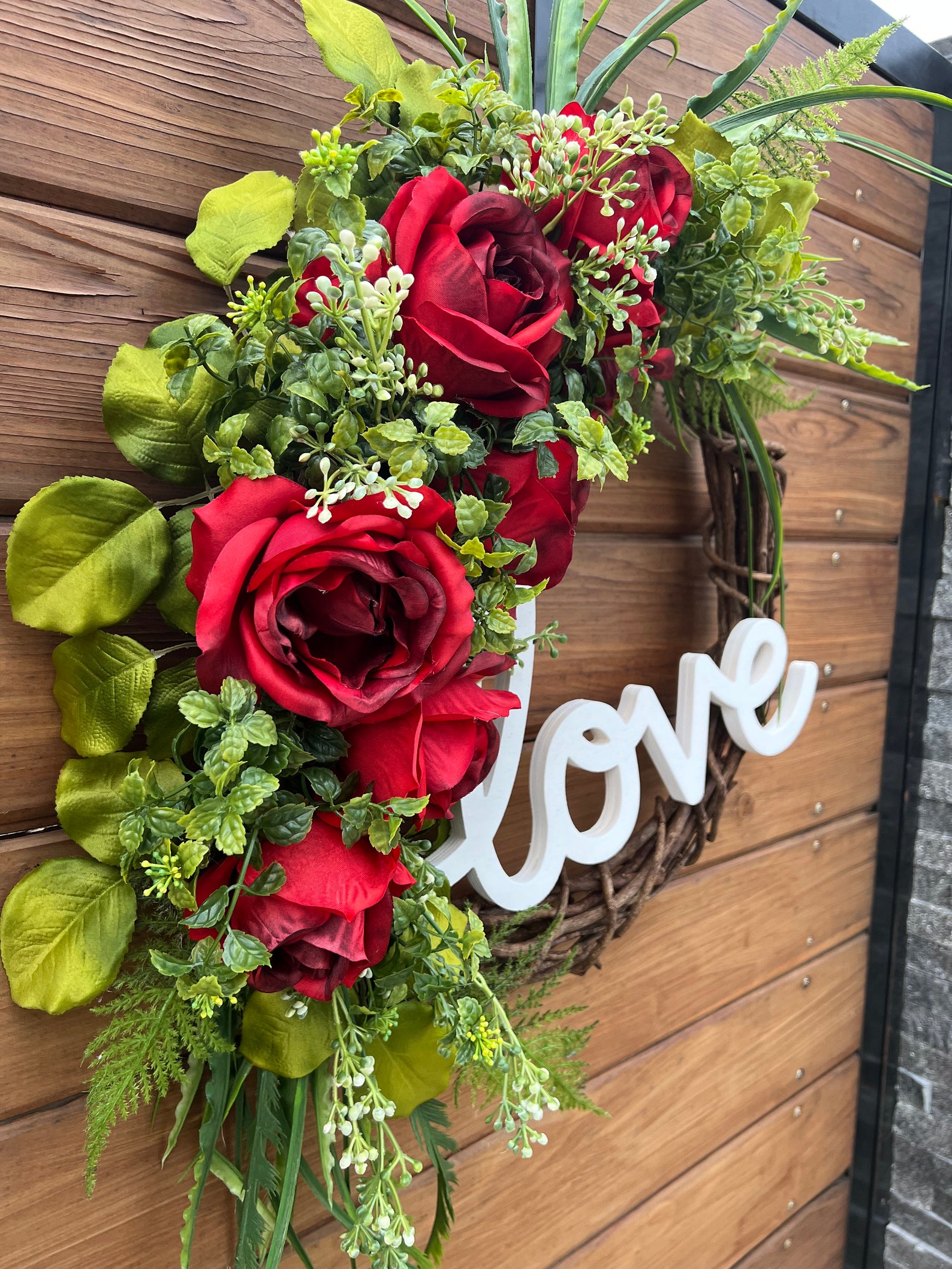 Large Red Wreath for Outdoor. Elegant Wreath. Red Roses Wreath - Etsy