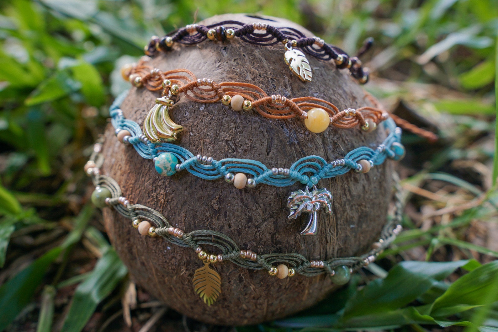 Jade Tropical Leaf Monstera Charm Macrame Anklet // Healing - Etsy