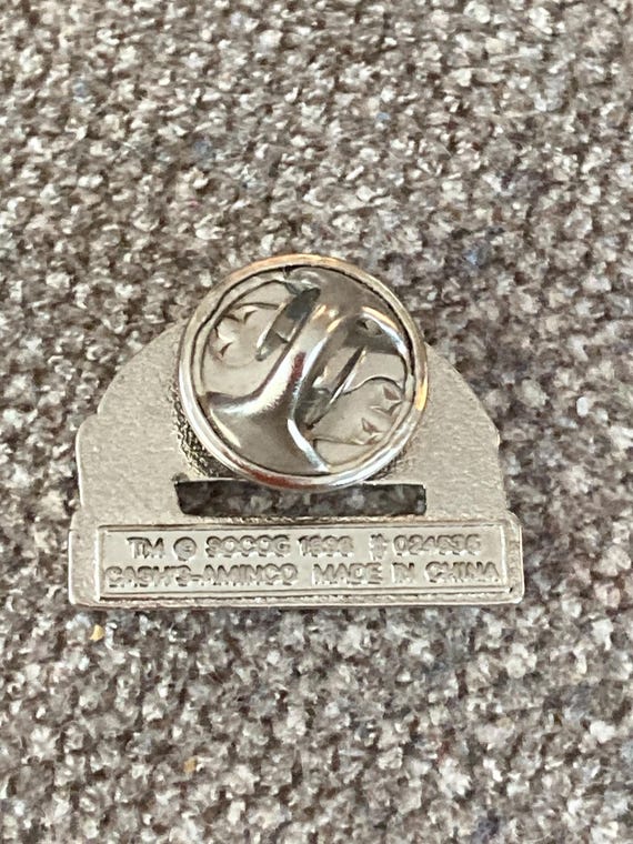 Sydney Olympics 2000 Closing Ceremony badge/pin - Gem