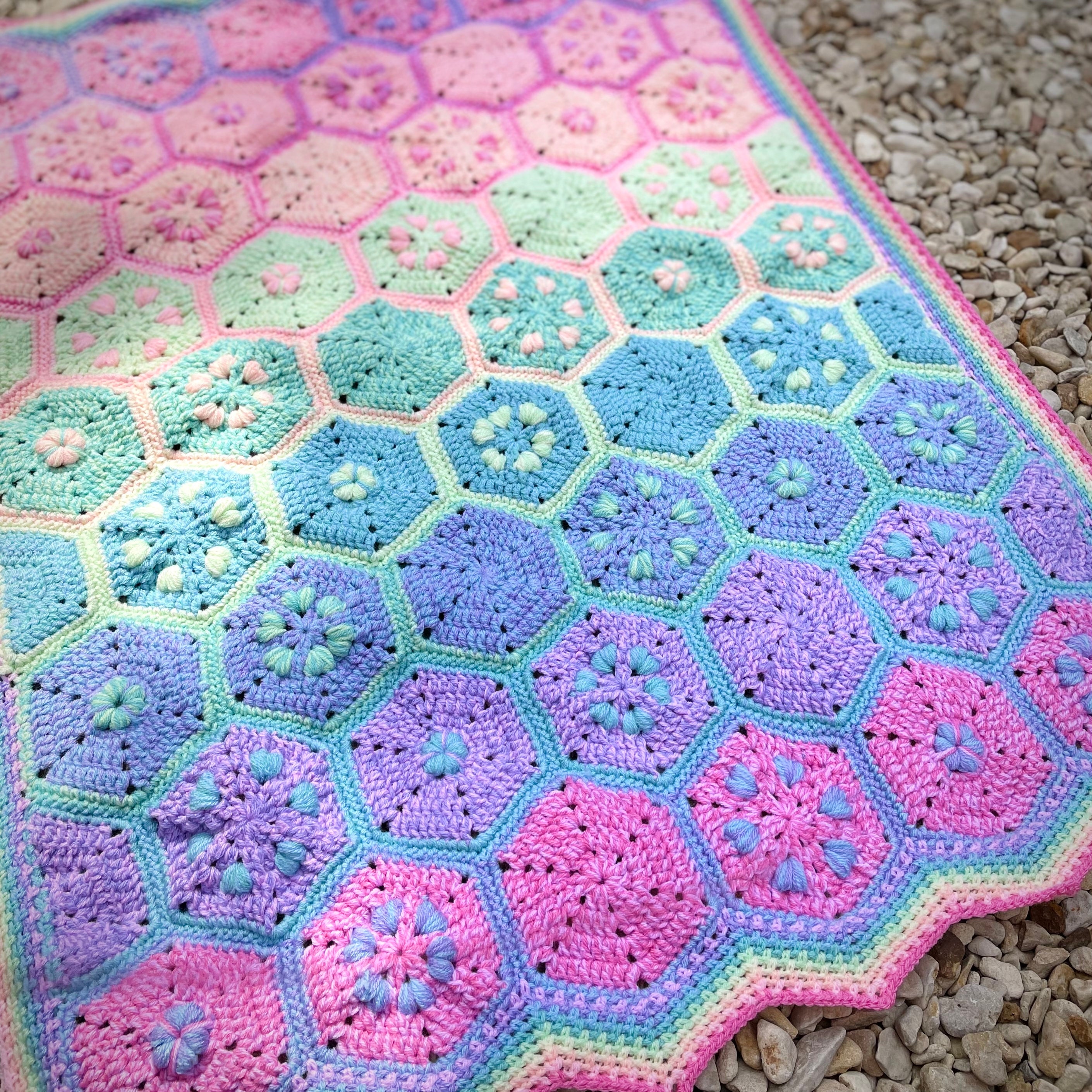 Crochet Blanket PDF Pattern Honeycomb of Hearts English UK - Etsy