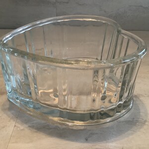 Vintage Clear Glass Heart Shaped Candy or Nut Dish With Ribbed Design ...