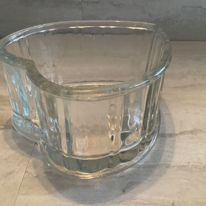 Vintage Clear Glass Heart Shaped Candy or Nut Dish With Ribbed Design ...