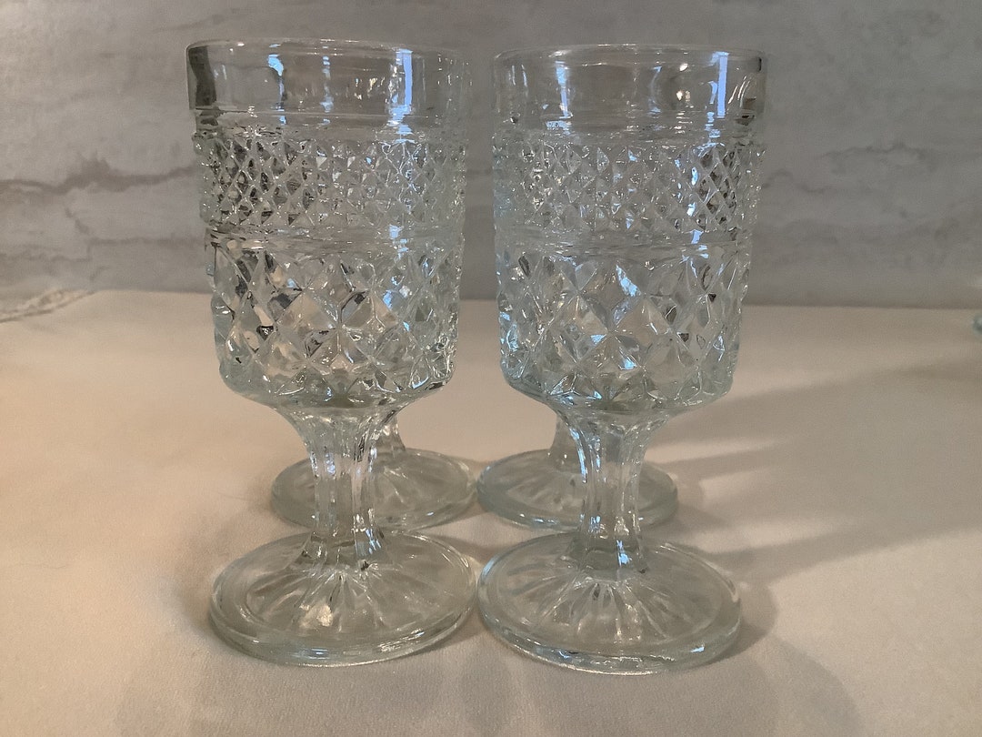 Vintage Anchor Hocking Wexford Pattern Clear Glass Wine Glass With ...