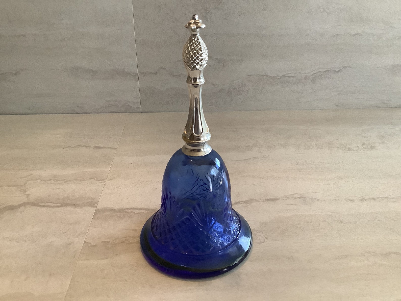 Vintage Avon Products, Inc. Moonwind Cologne Hospitality Bell Cobalt ...