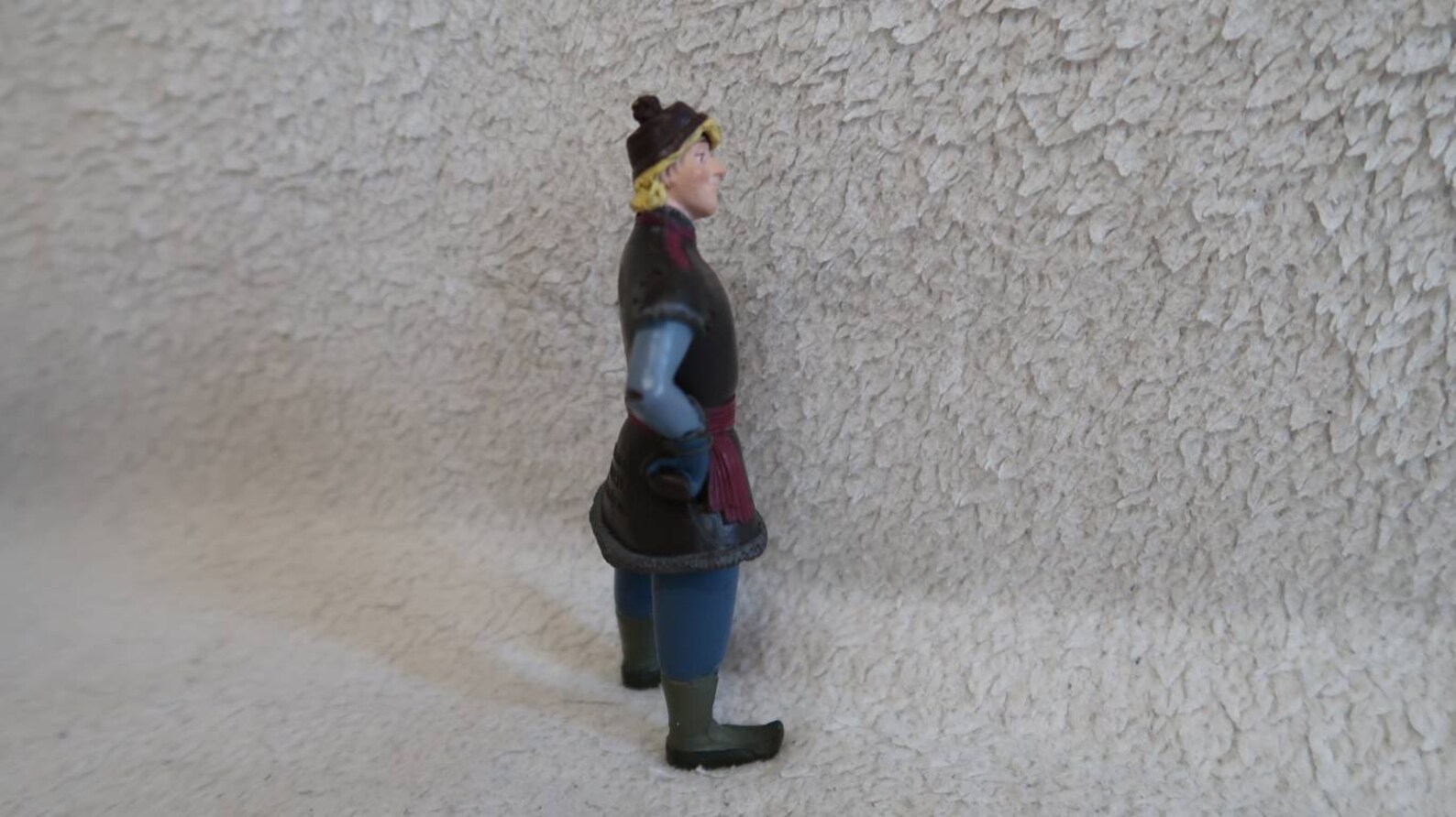 Frozen. Walt Disney Animation Studios. Plastic Figurine Cartoon ...