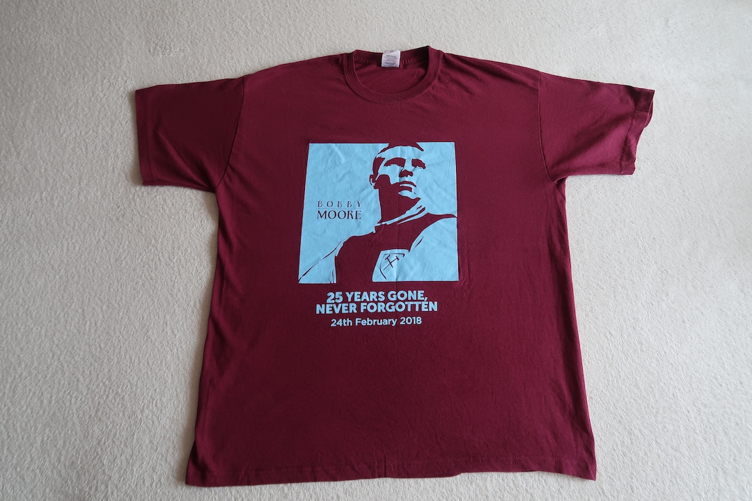 RARE VINTAGE Bobby Moore Football T-shirt #6 West Ham United /england ...
