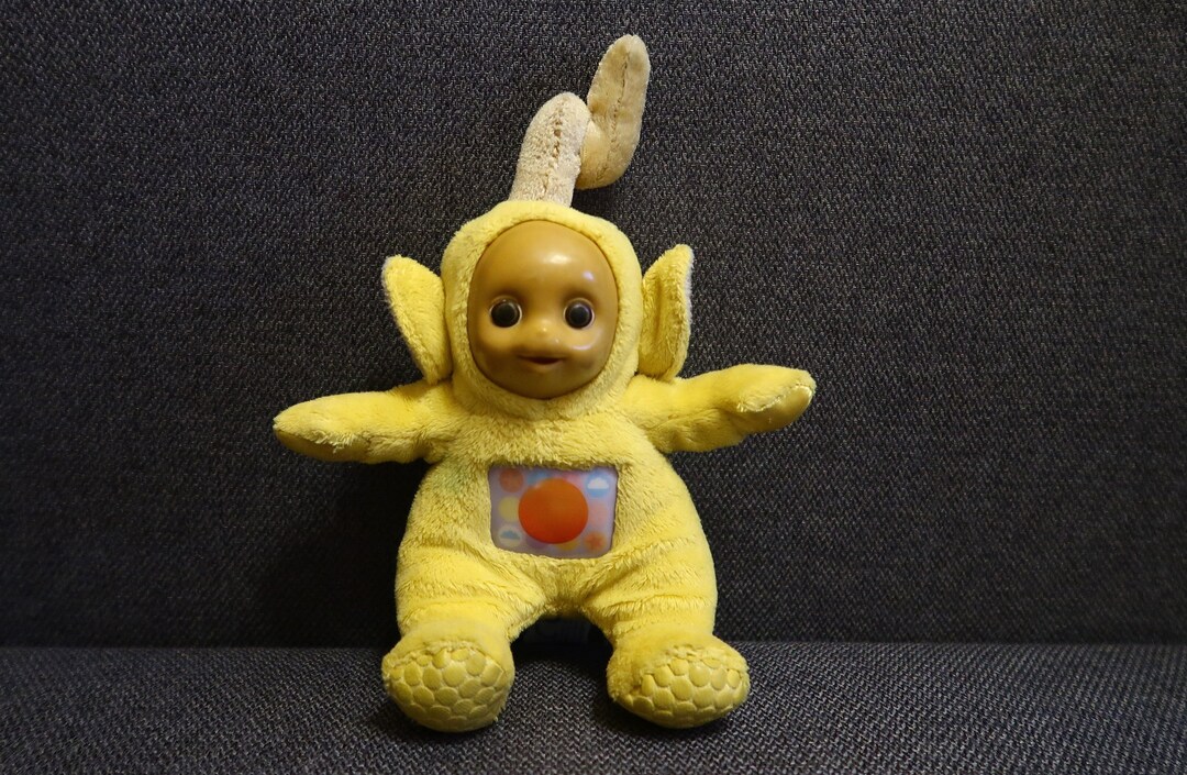 Teletubbies. Laa Laa. Vintage Plush Toys. 1994. Yellow Character ...