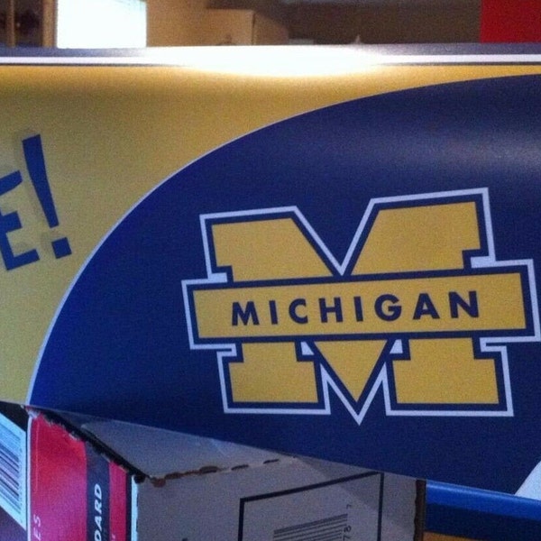 Michigan Wolverines Helmet Svg - Etsy