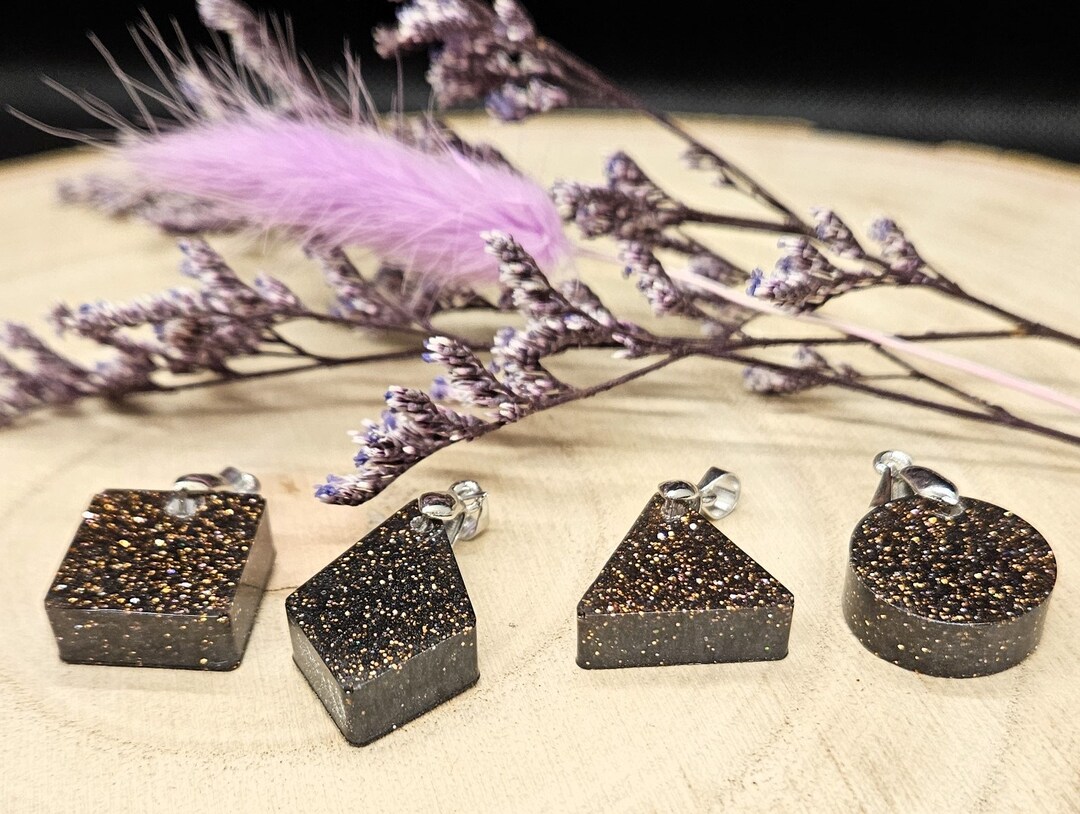 Jewelry Pendants in Various Shapes Made of Epoxy Resin - Etsy