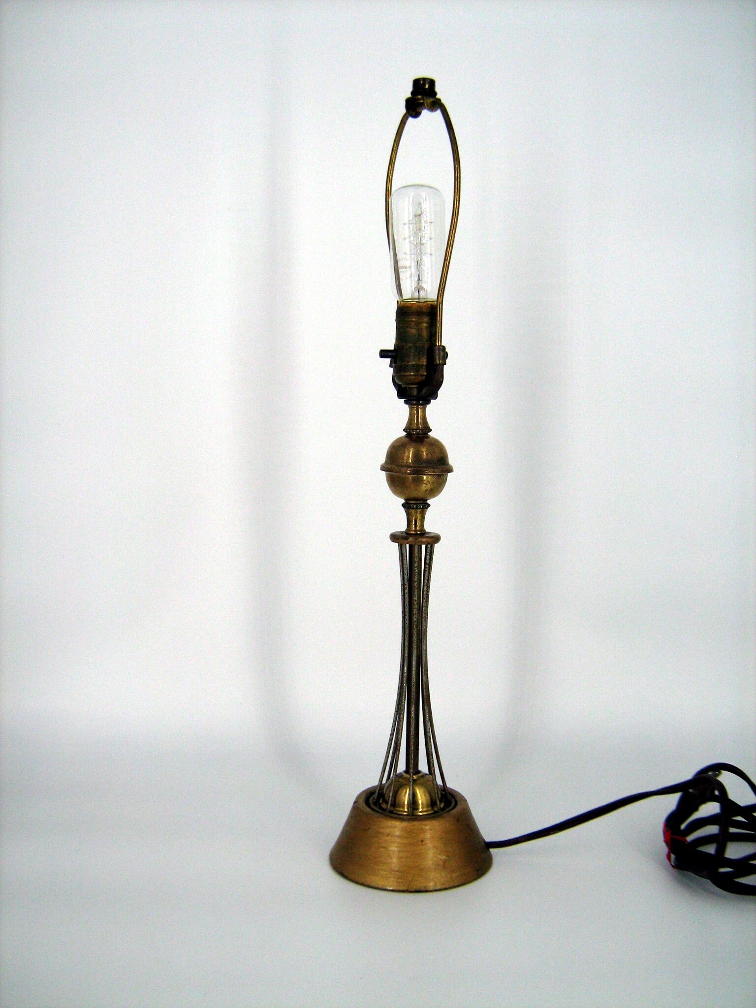 Vintage Mid Century Octagonal Pyramid Wire Table Lamp Unique Atomic Era ...