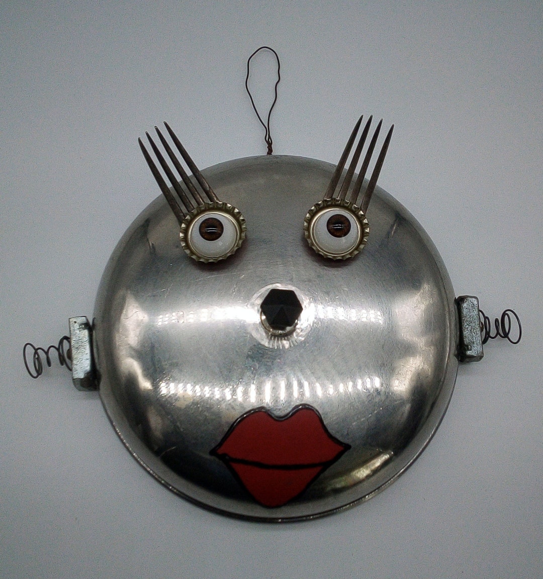 Quirky Alien Lady Face Metal Sculpture - Unique and Funny Home Decor ...