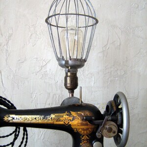 Vintage Singer Sewing Machine Table Lamp - Industrial Rustic Steampunk ...