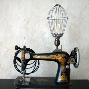 Vintage Singer Sewing Machine Table Lamp - Industrial Rustic Steampunk ...