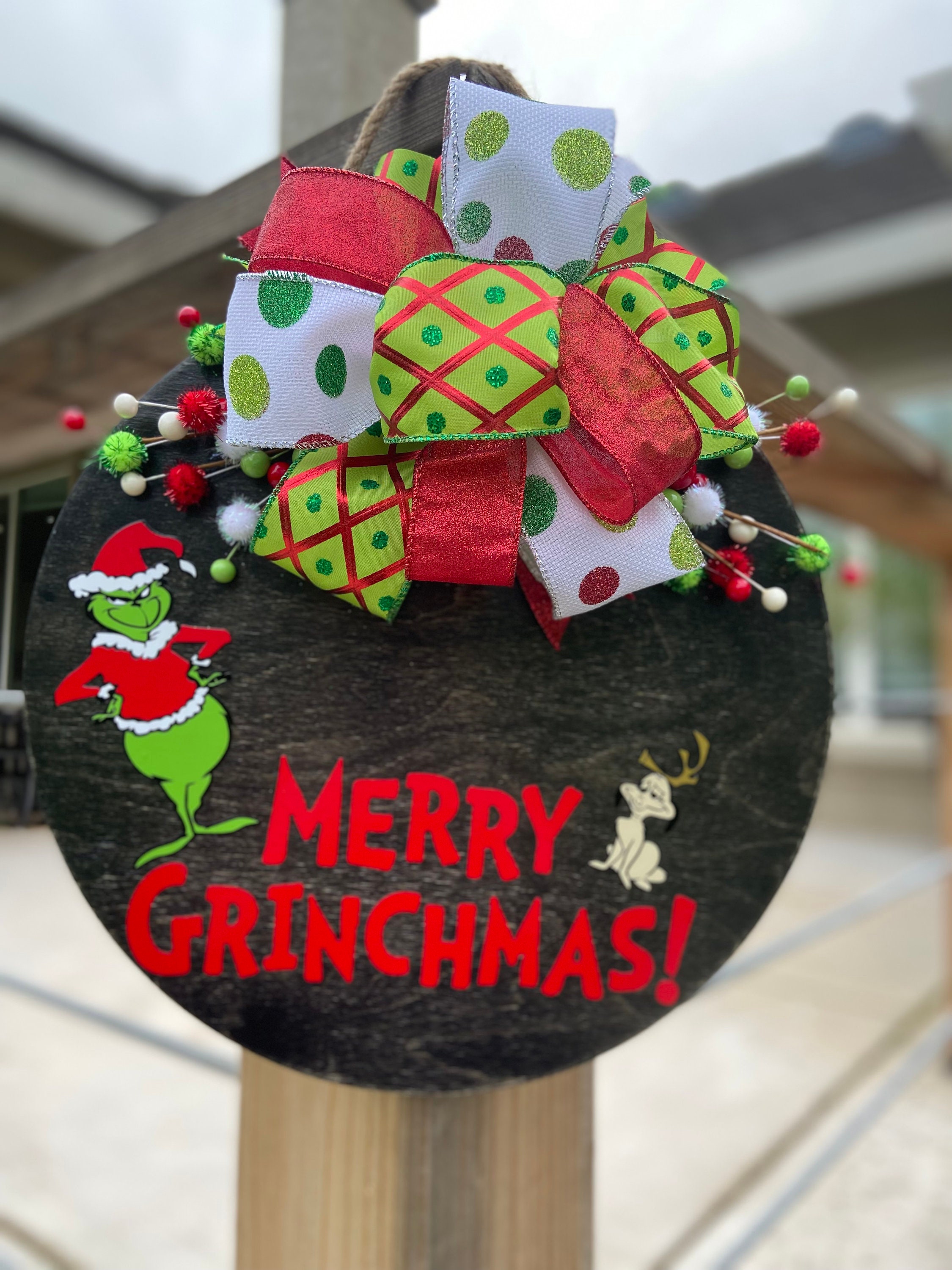 Grinch Door Hanger, Merry Grinchmas Door Sign, Holiday Door Wreath ...