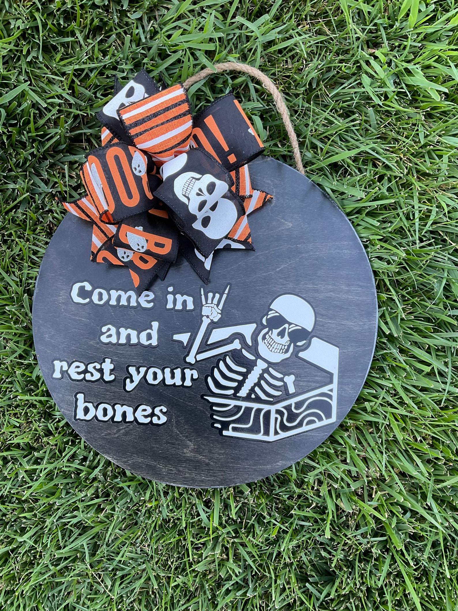 Come in and Rest Your Bones Door Hanger, Skeleton Door Sign, Skeleton ...
