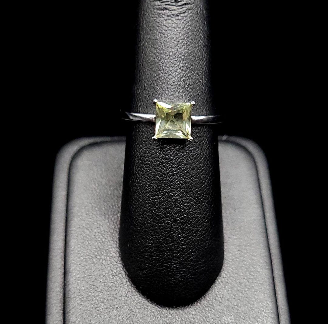 Pale Yellow Quartz Ring. Sterling Silver, Size 7us. Natural Quartz ...