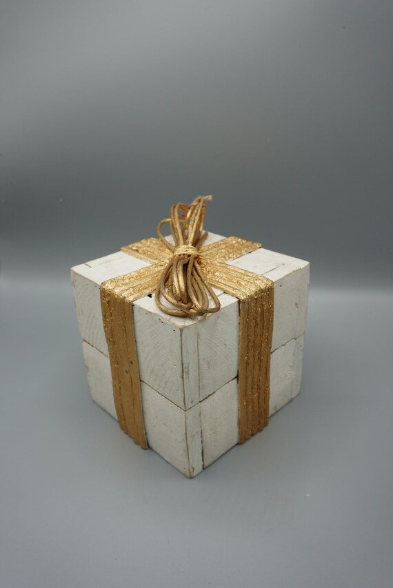 Small Wood and Wicker Gift Box - Etsy