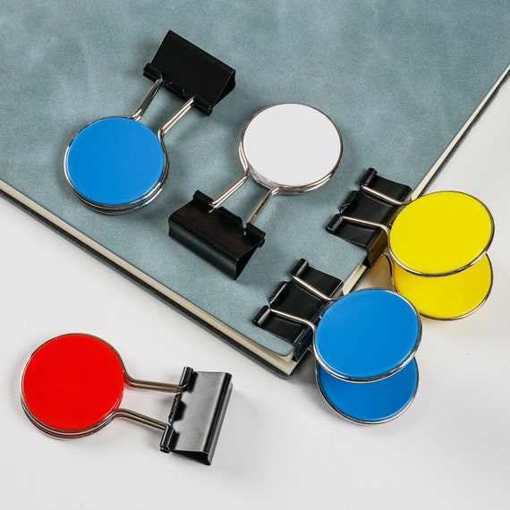 Circle binder clips store