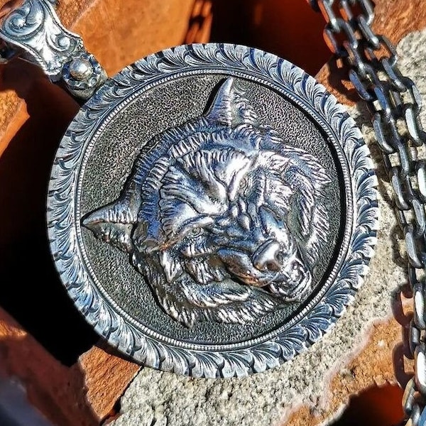 Wolf Locket - Etsy