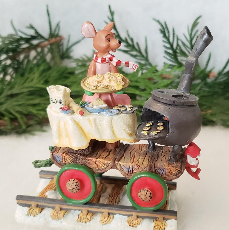 Winnie the Pooh Christmas Train Set Danbury Mint - Etsy