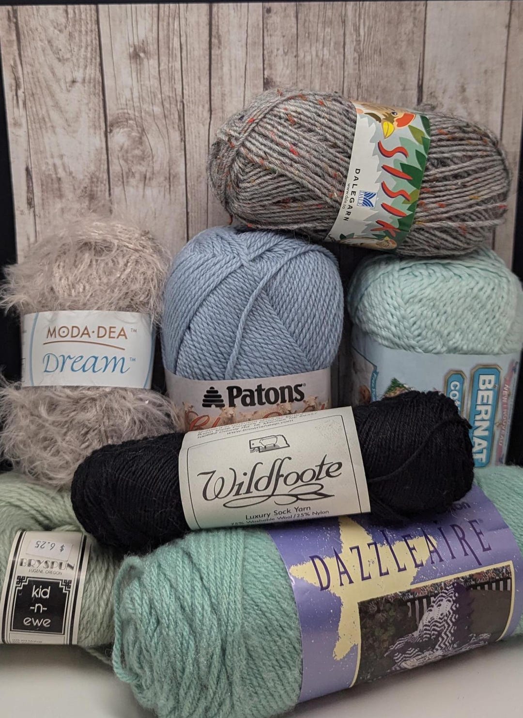 Grab Bag 7 Full Skeins of Yarn Sample Mixed i Patons Bernat Sisik Kid N ...