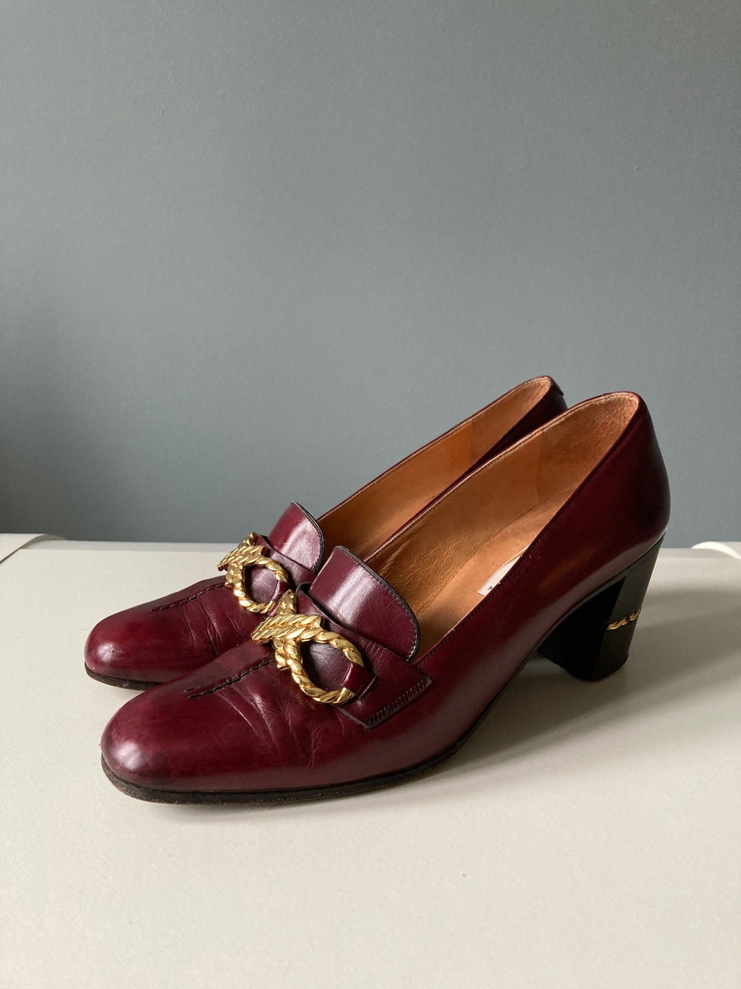Céline 1970s Bordeaux Red Leather Pumps, Golden Details / EU 36,5 - Etsy