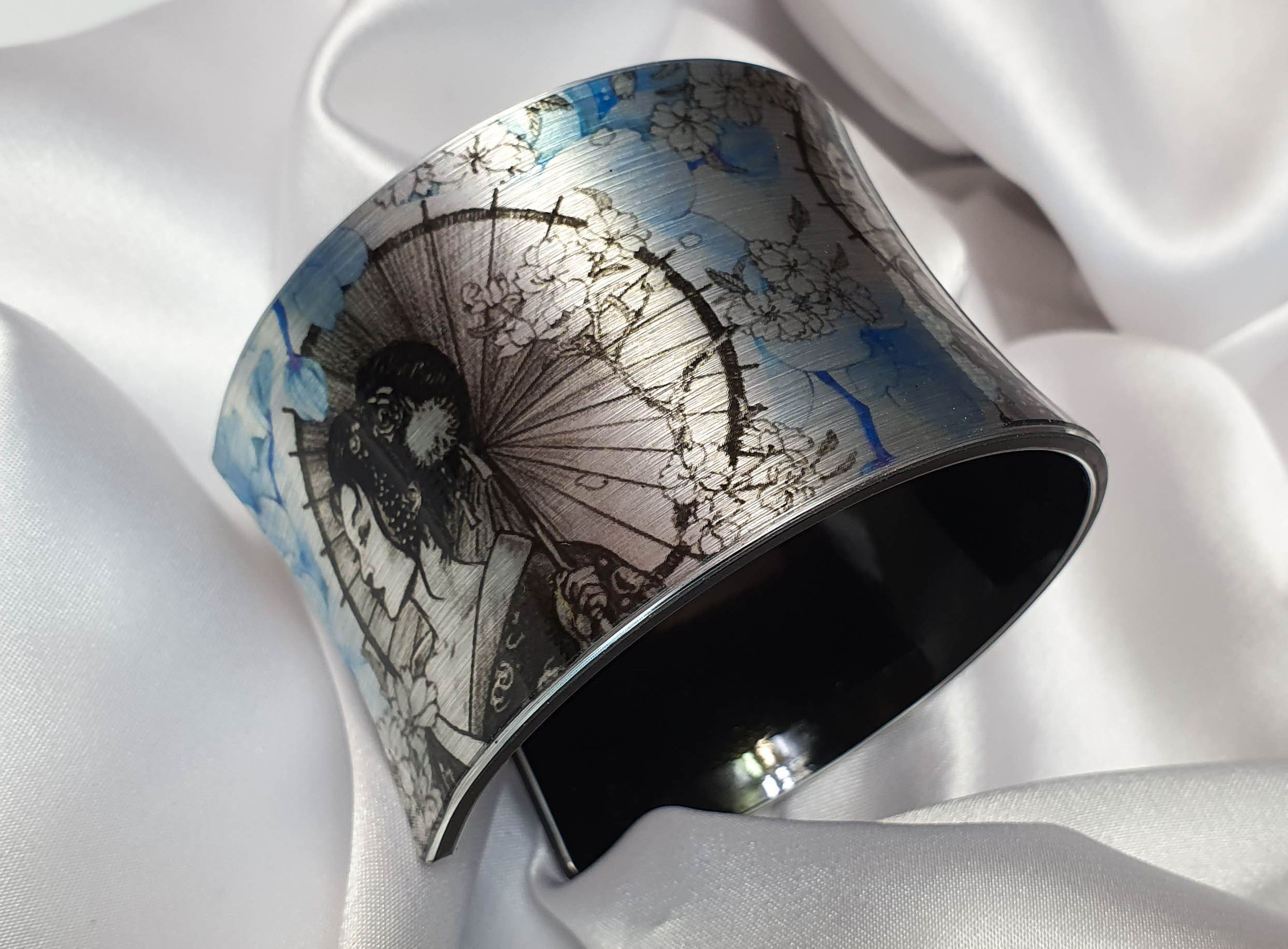 Japanese Geisha Cuff Bracelet Japanese Gifts Geisha Jewelry - Etsy