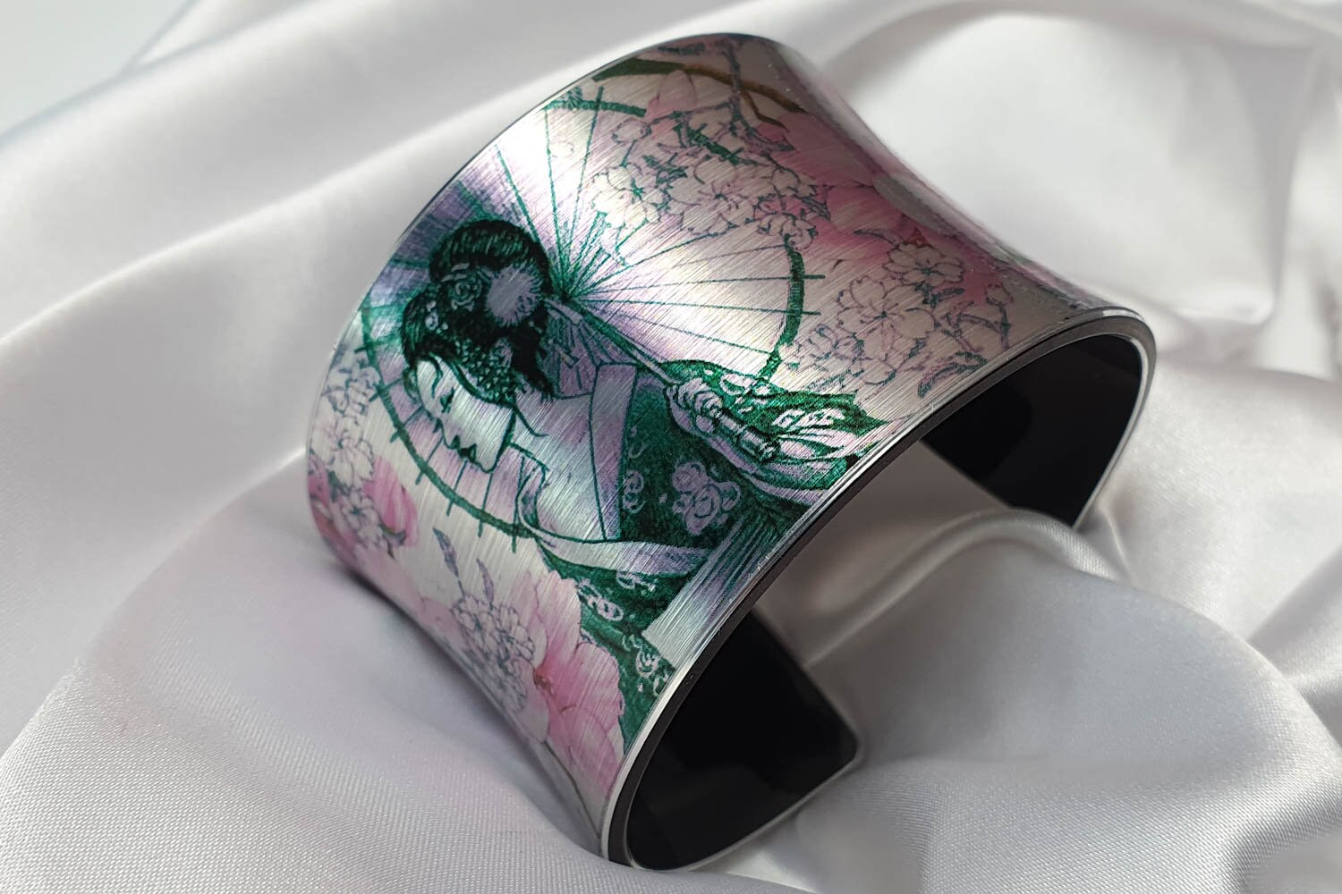Geisha Cuff Bracelet Japanese Gift for Her Geisha Art - Etsy