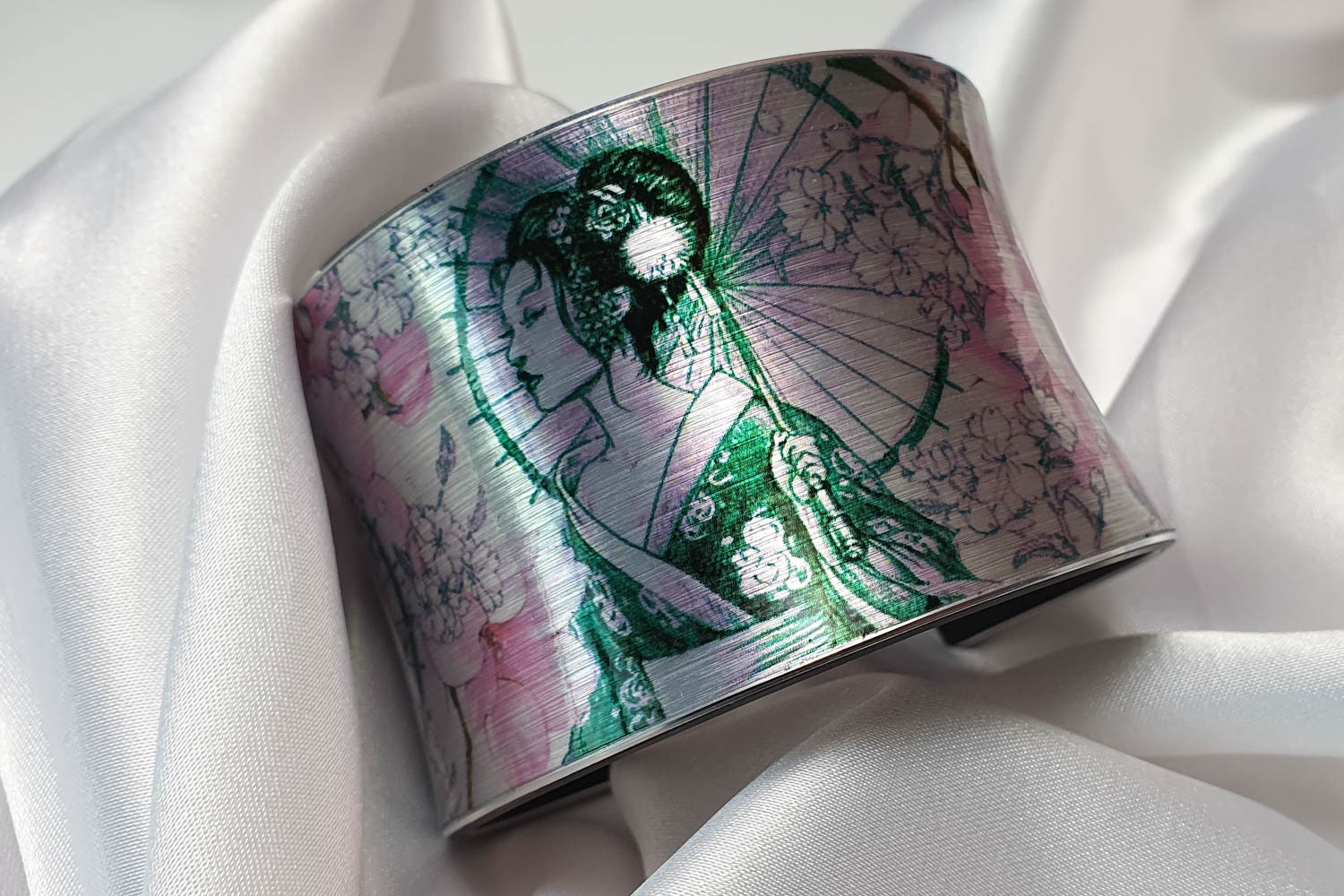 Geisha Cuff Bracelet Japanese Gift for Her Geisha Art - Etsy