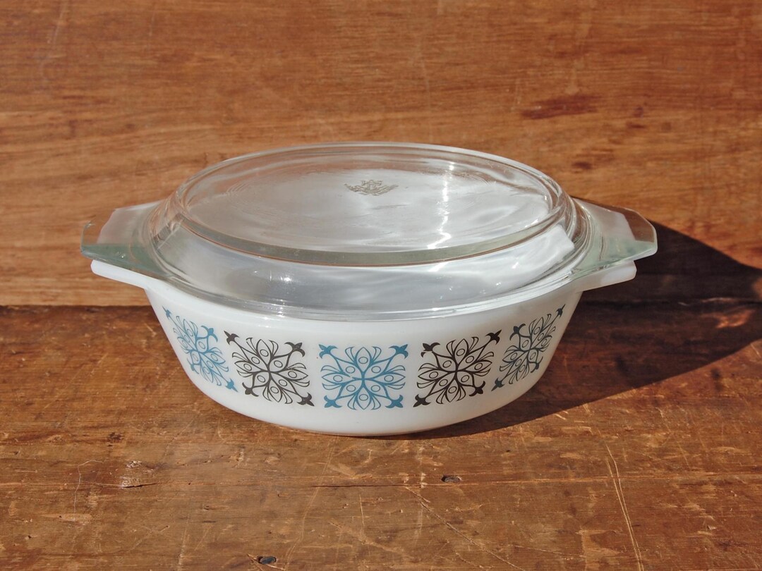 Vintage JAJ Pyrex "chelsea" Pattern Casserole Dish With Lid - Etsy